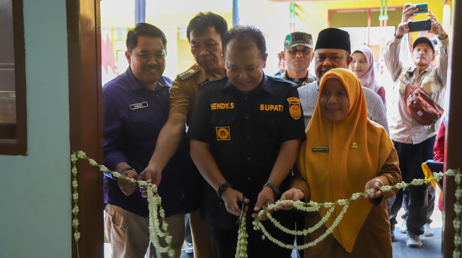 Bupati Jember dan Dispendik Resmikan Gedung SD di Sumberbaru, Jadi ...